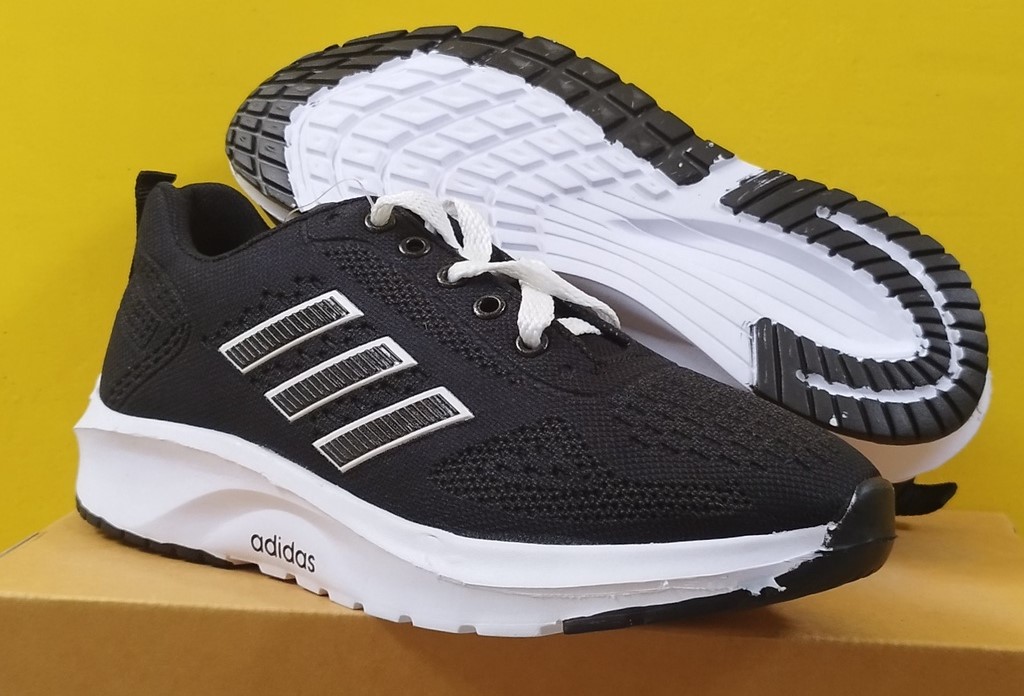 Memilih Sepatu Olahraga yang Tepat: Kunci Kenyamanan dan Pencegahan ...
